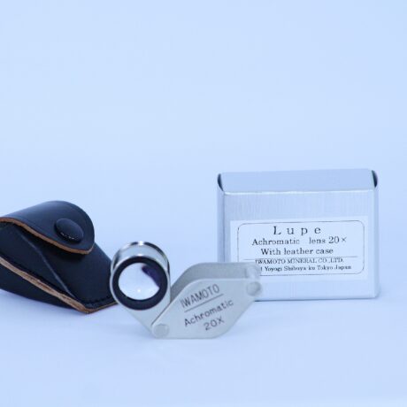 Loupe IWAMOTO with Achromatic Lens & Leather Case 20X – Minex Products